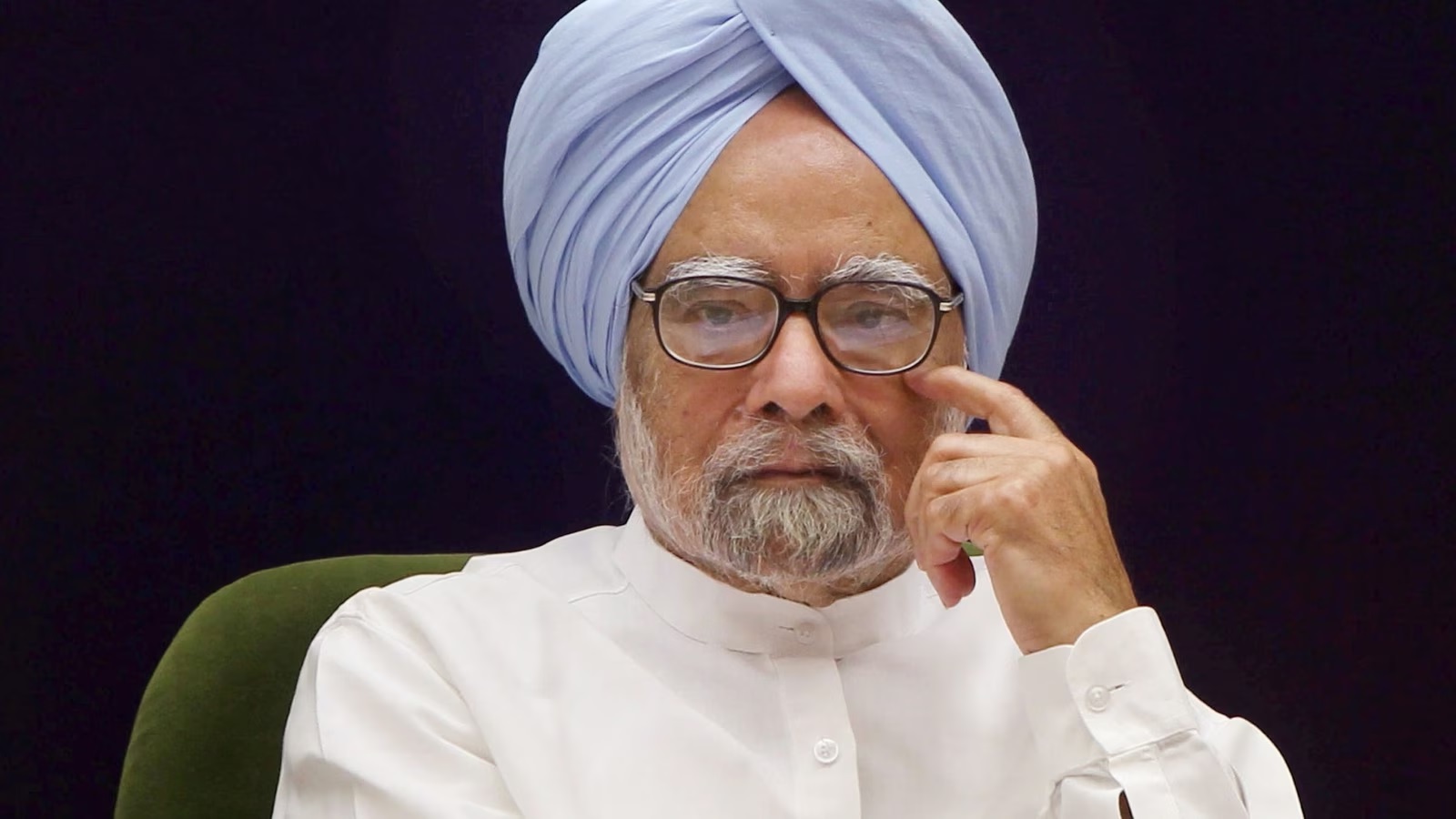Former Indian prime minister Manmohan Singh dies at 92